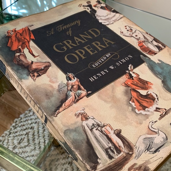 Vintage | Accents | Vintage A Treasury Of Grand Opera 946 1st Edition ...